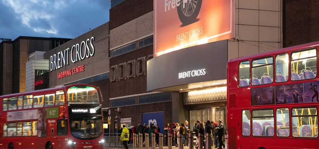 Driving School in London Brent Cross | 7 Strong Reasons to Learn with HSA